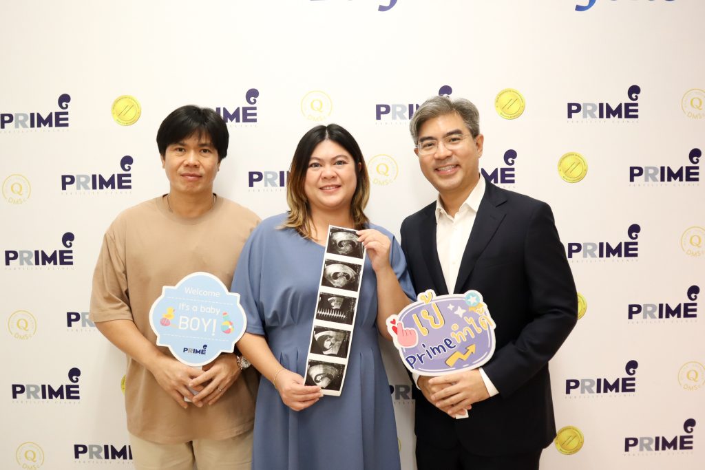 Khun Jiruchada (35 yrs.) and her husband. - Prime Fertility Center